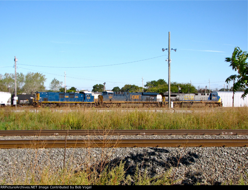 CSX 1318, 3051, and 627